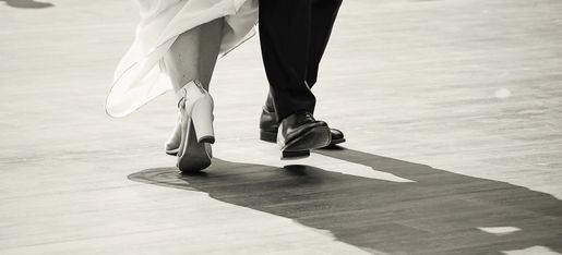 Learn Wedding Dance Lessons at Curtsy Ballroom