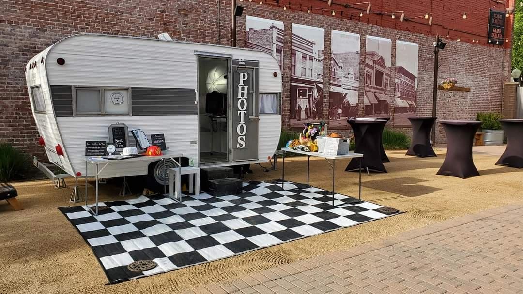 Vintage Photo Co. | Photo Booth Trailer