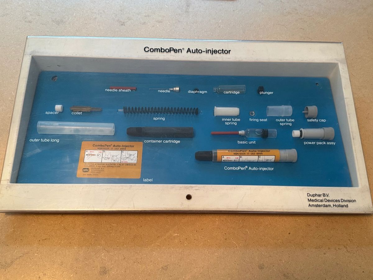 NBC ComboPen auto injector training display