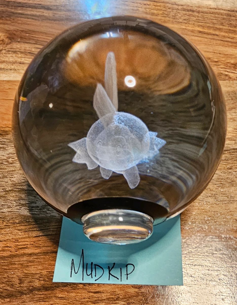 MUDKIP POKEBALL