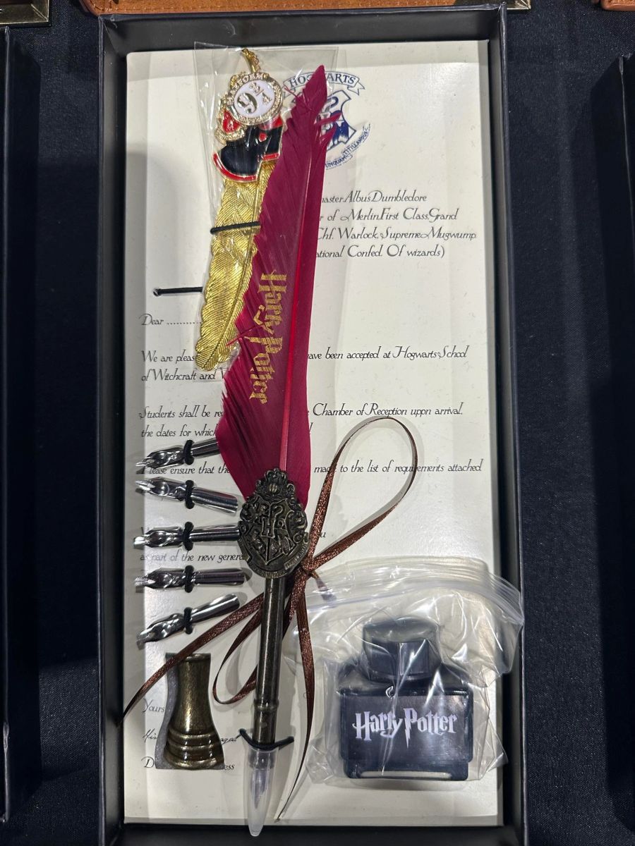 GRYFFINDOR QUILL SET