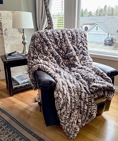 Royal Opulence Luxury Faux Fur Throw in Snow Leopard
