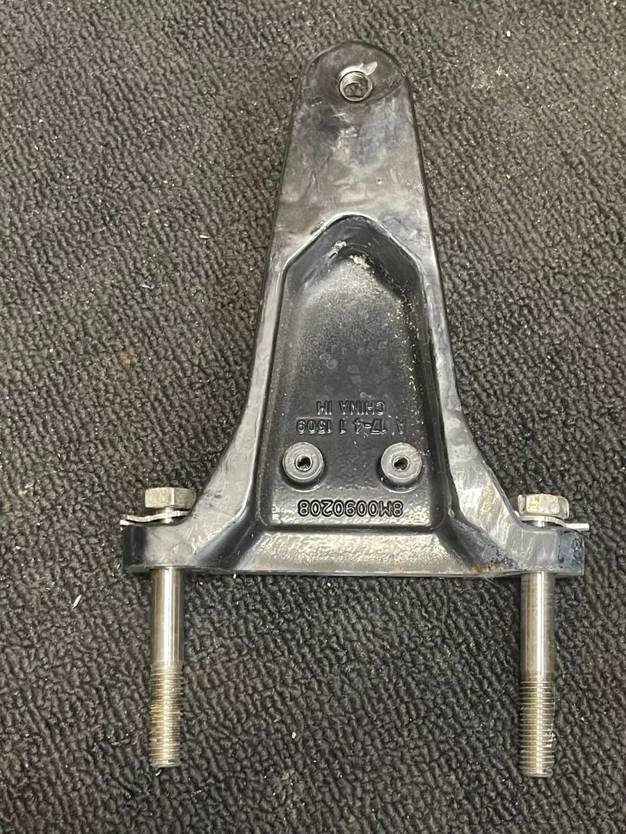 Used Verado Hydraulic Steering Adapter Arm Bracket 8M0090208