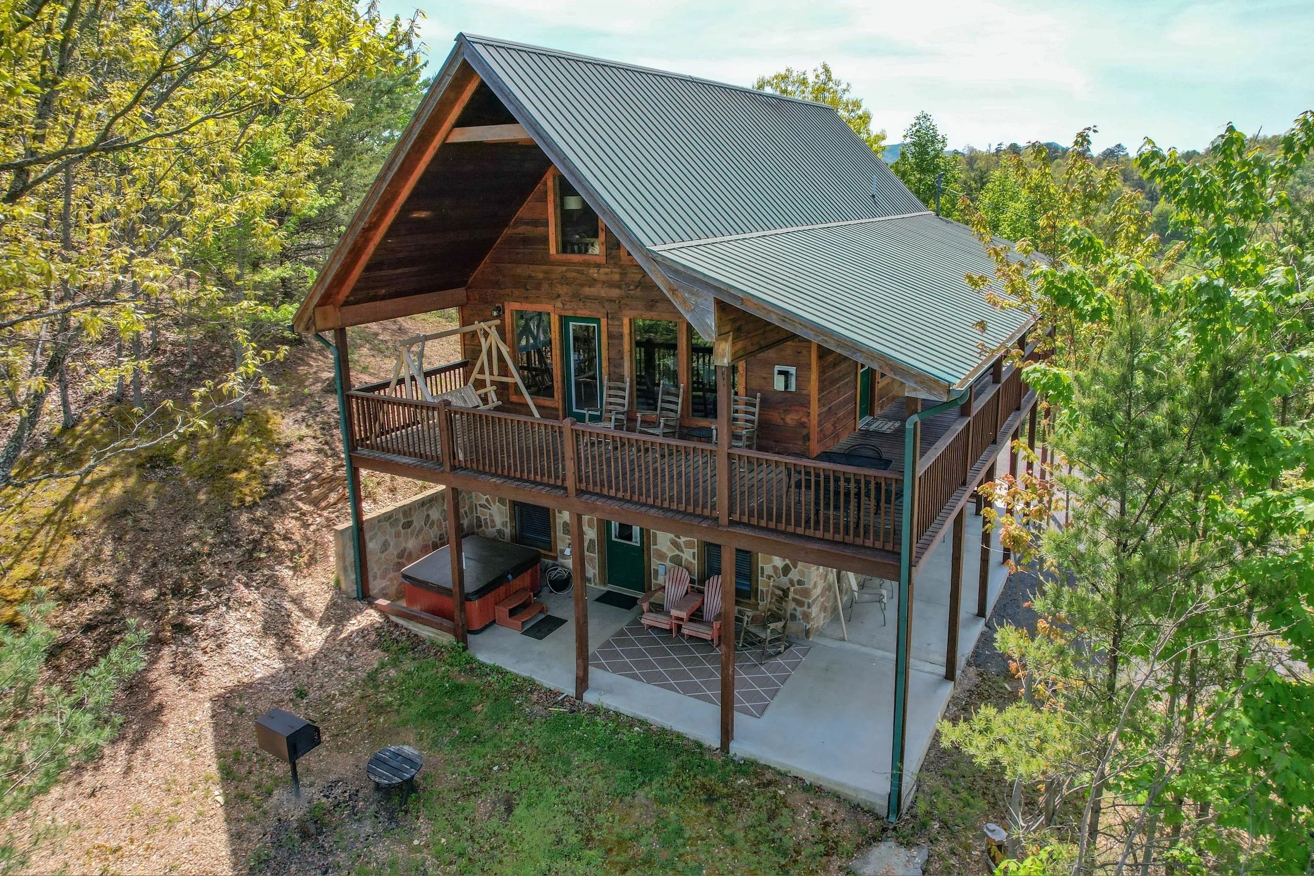 Smoky Mountain Retreat - Rustic Ridge Cabin