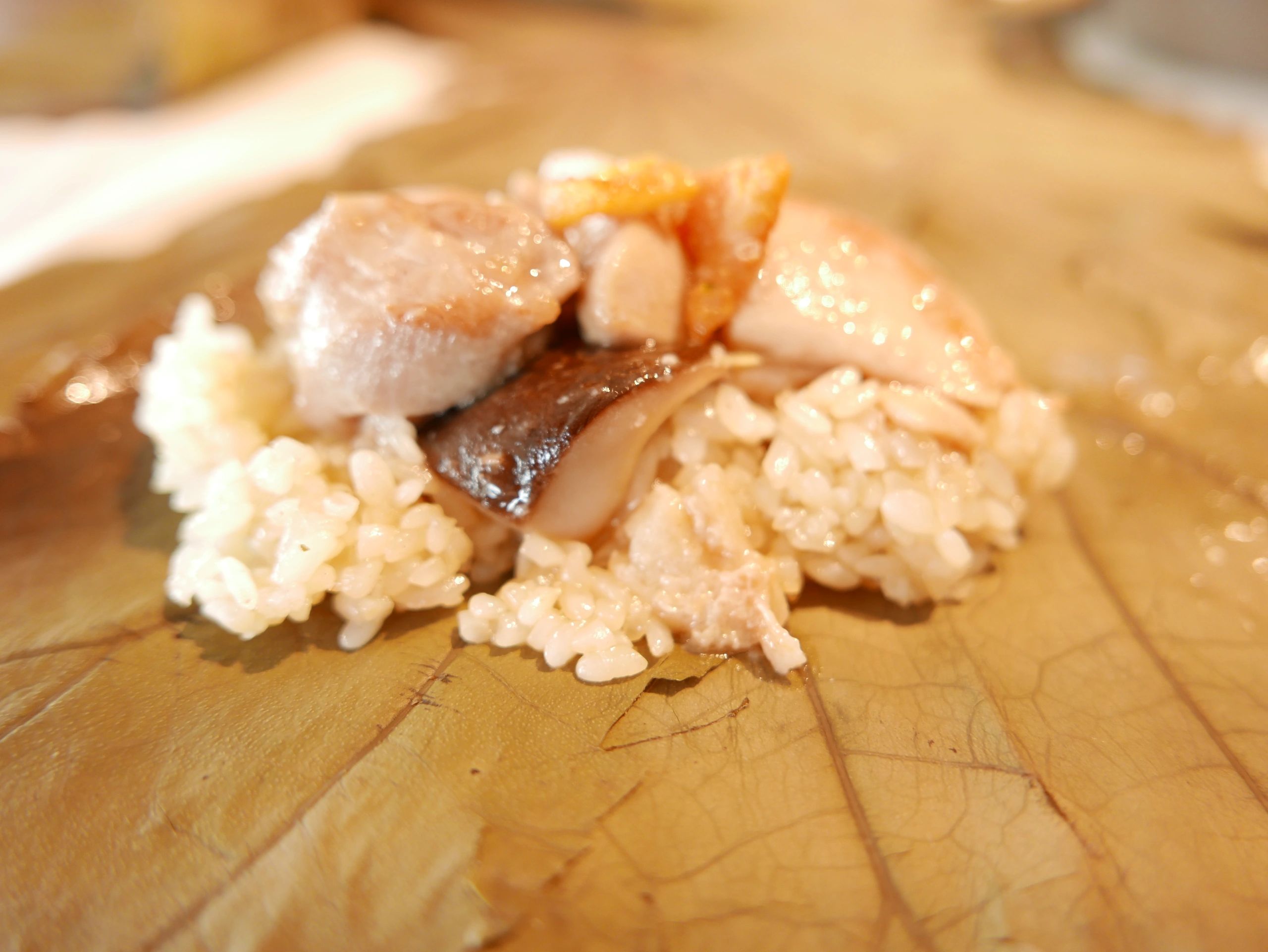 Lotus Leaf Glutinous Rice/ Lor Mai Gai/ Chicken Claypot Rice