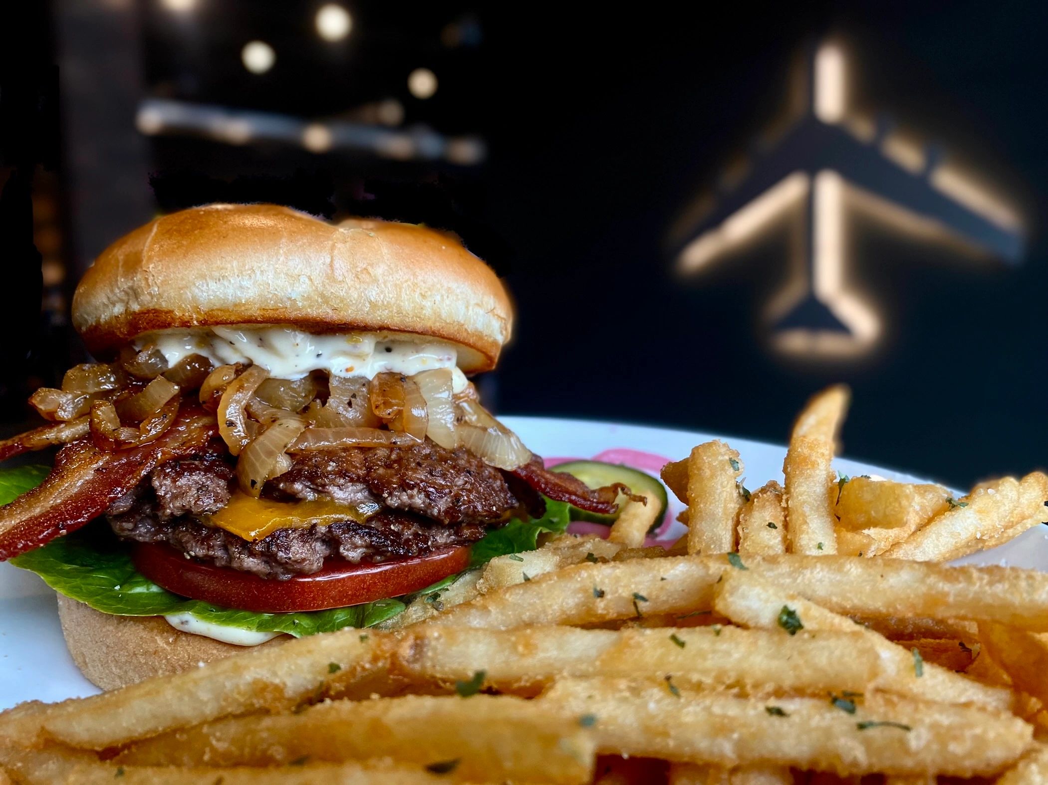 Home [flightbarandgrille.com]