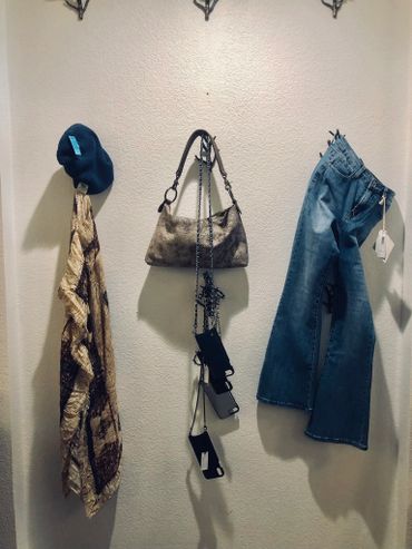 Jaunts Boutique - Clothing, Accessories