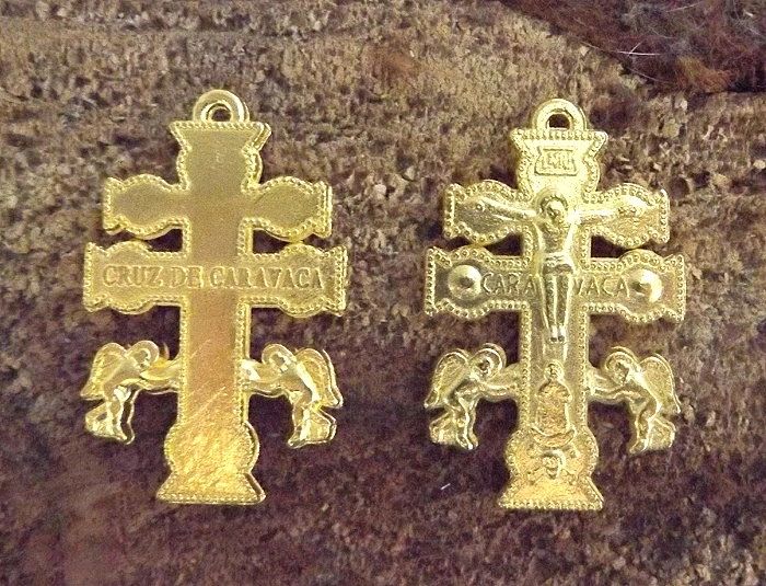 3-PC, 1.5", 6.5gr, Bright Gold Finish, Cara Vaca crucifix, Cruz de ...