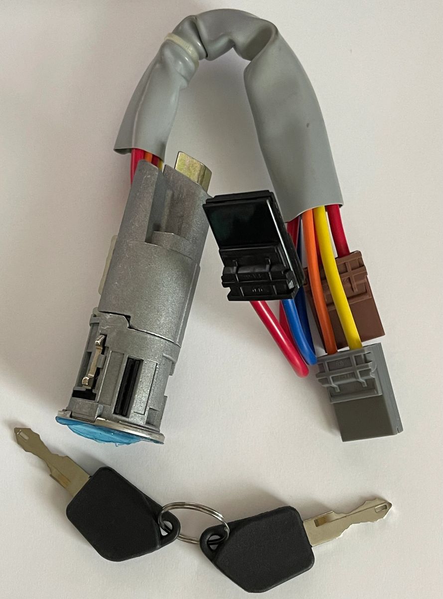 Ignition Lock and Key Set | Columbia Mega | CVG761236 72484-08