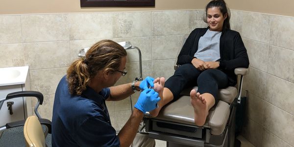 About Us | Hamilton Foot Clinic