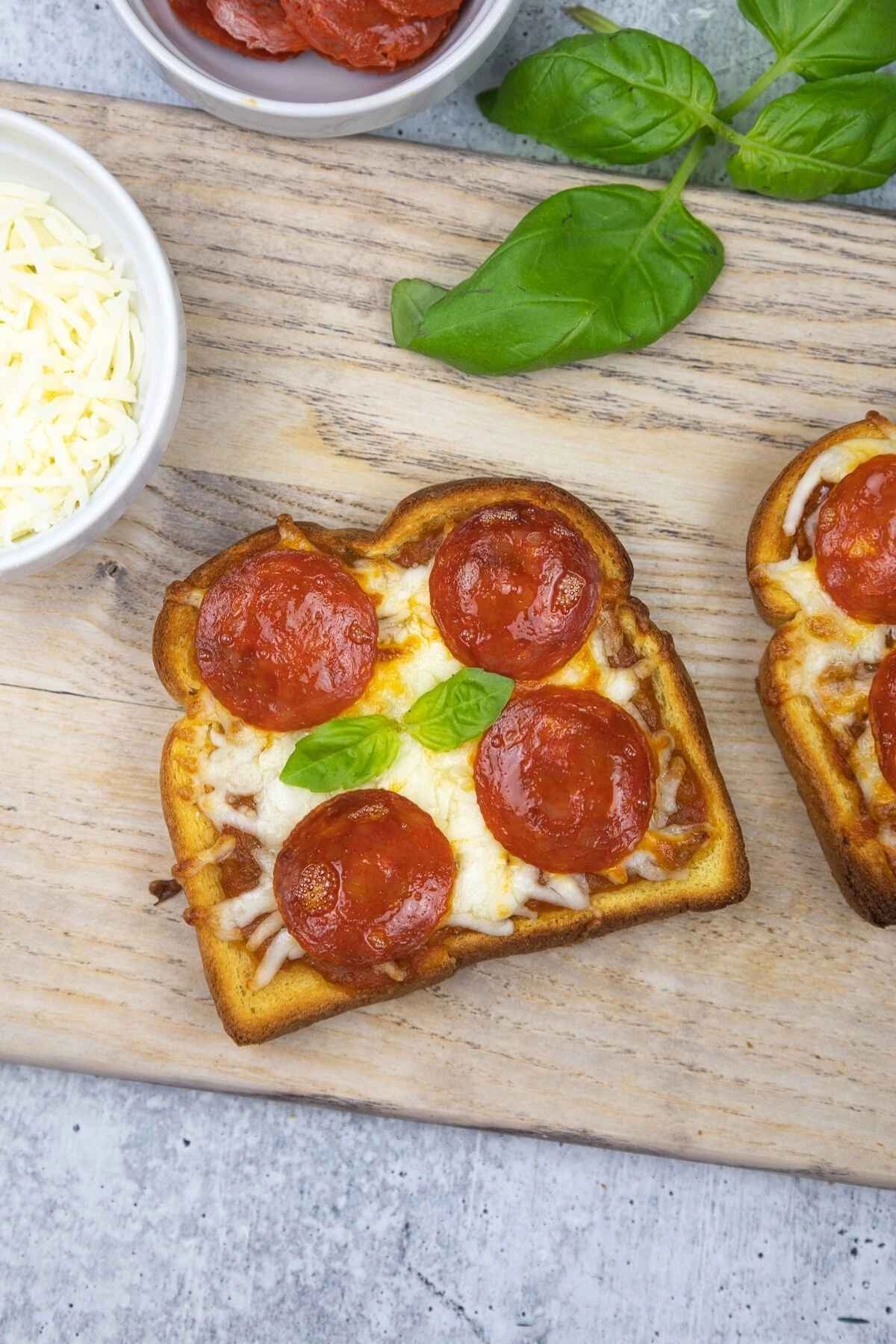 PIZZA TOAST