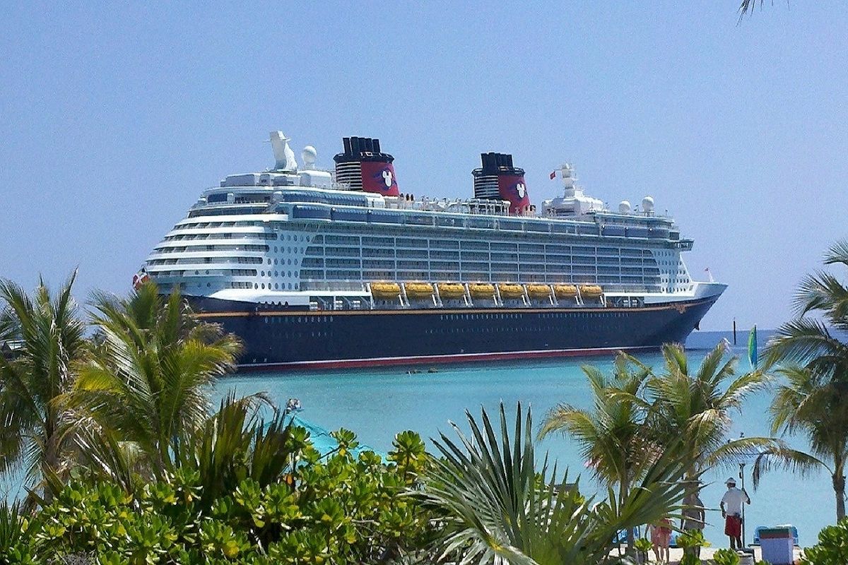 Crucero de Disney reinicia viajes en Florida