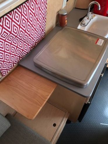 Dub Box USA, Inc. - Mobile Food Cart, Pop Up Camper