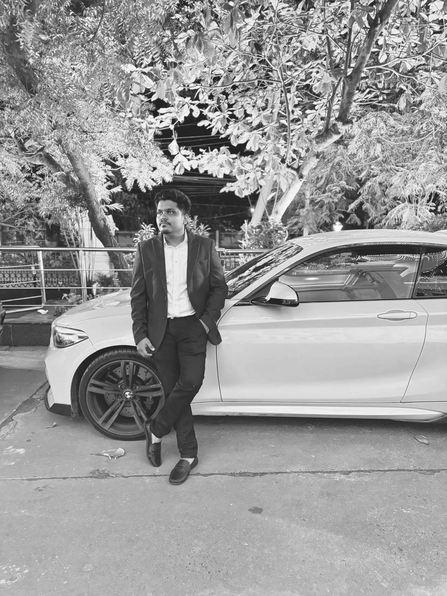 Dynamic Sales Leader | Driving High Performing Teams -Karthik Raghu