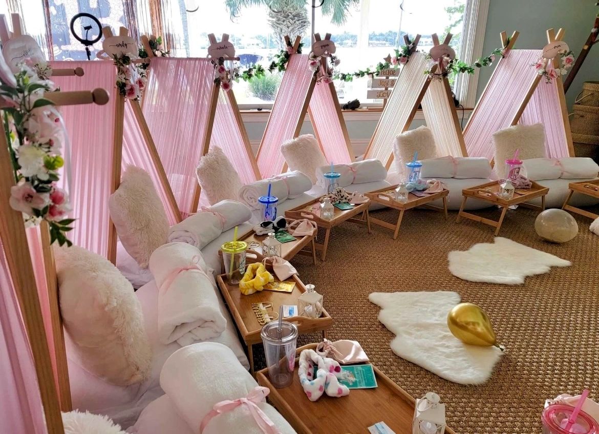 The Slumber Chicks - Sleepover Teepee Tents