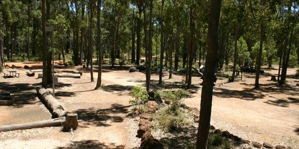 Dwellingup Chalets & Caravan Park