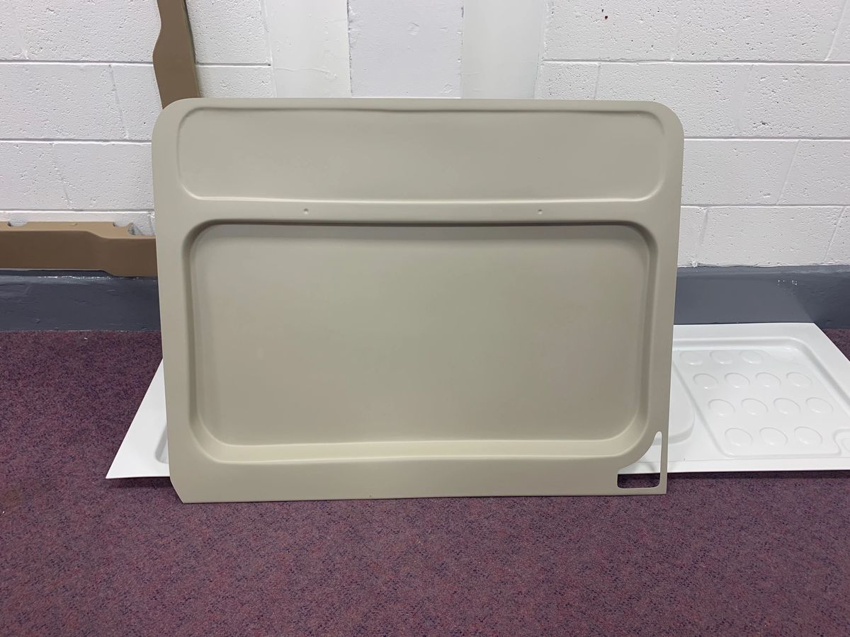 Side loading door top panel in NEW BEIGE AND GREY