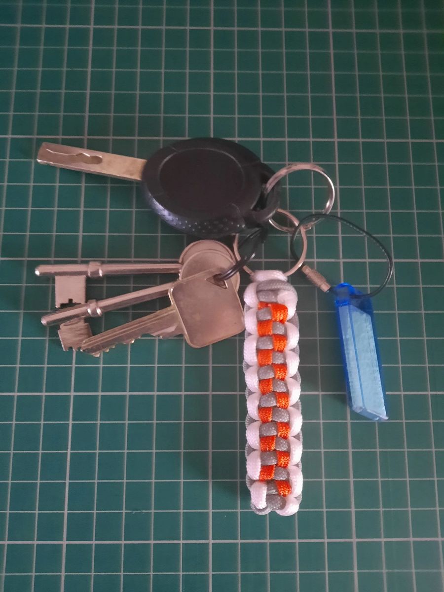 SAR or Mountain Rescue paracord key fob