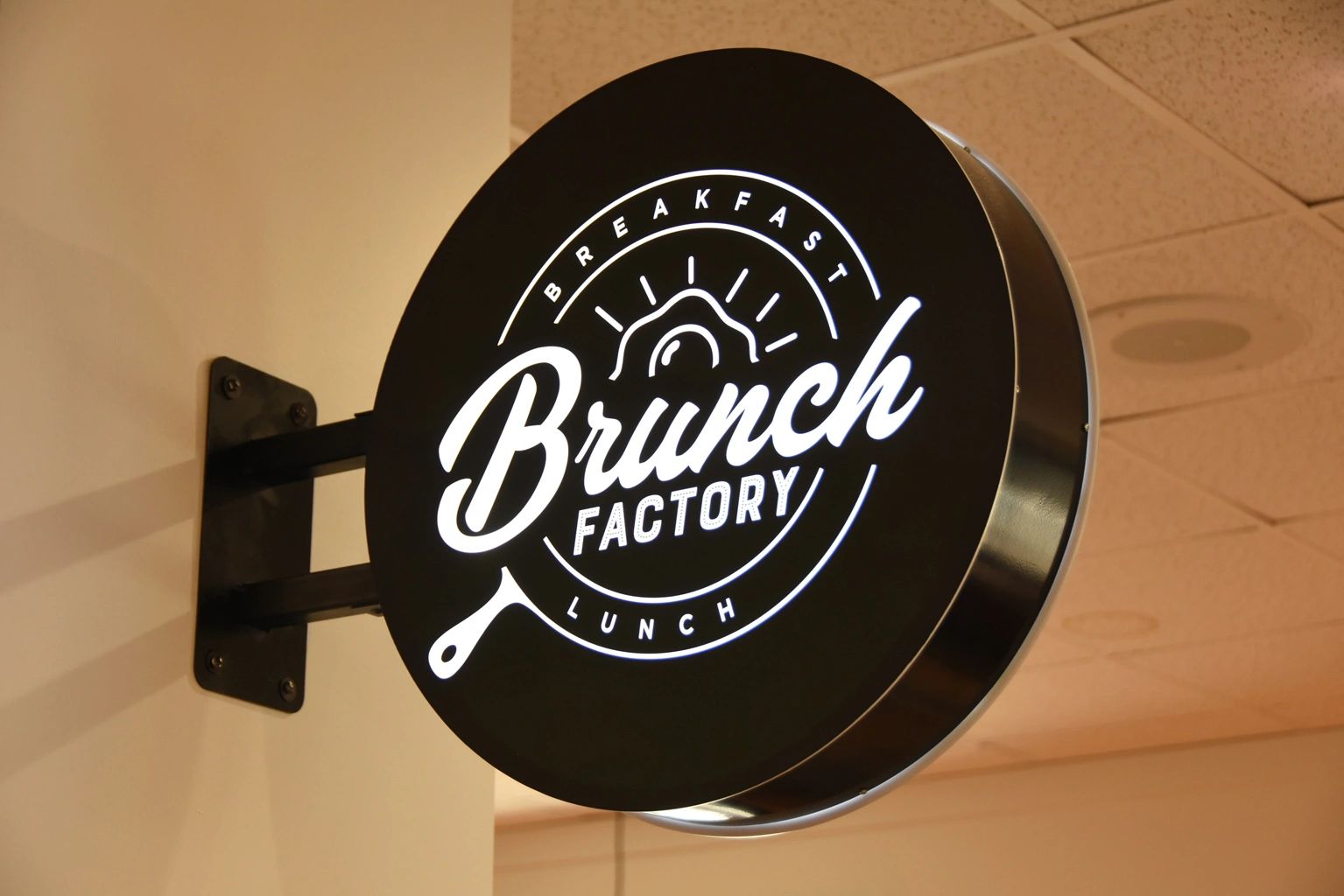 Brunch Factory Riverwoods - Restaurant - Riverwoods, Illinois