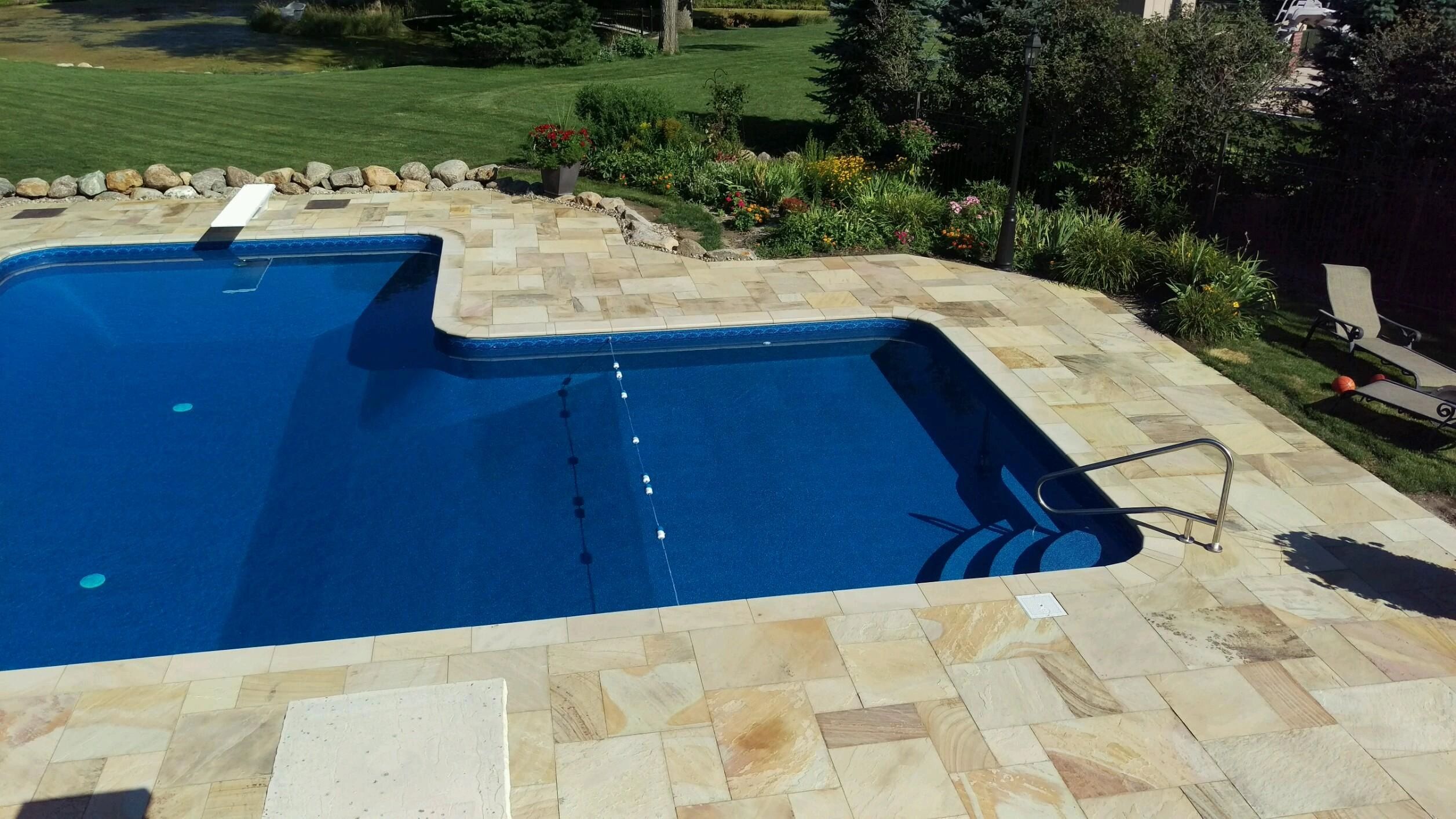 PoolTechs & Construction