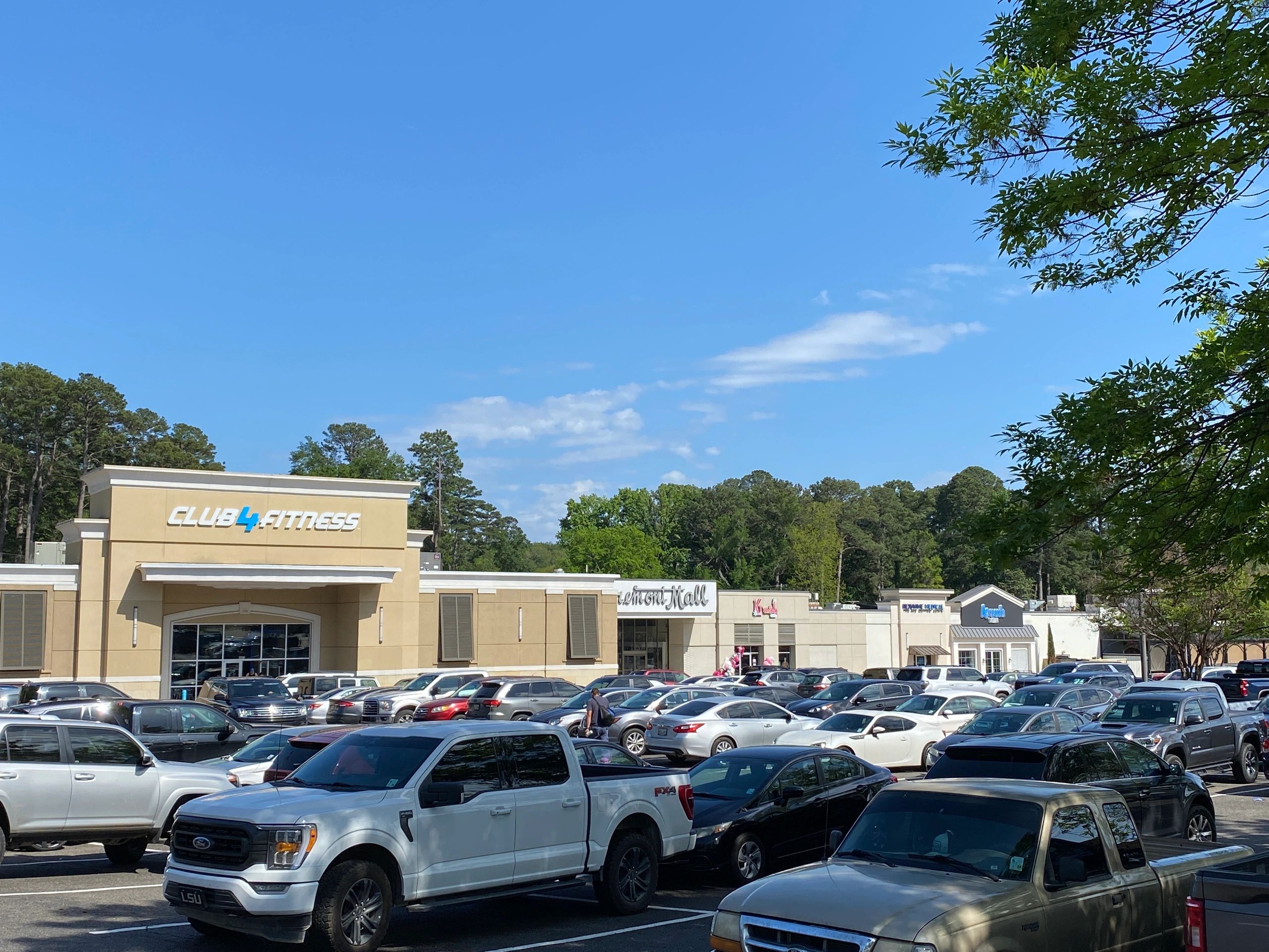 Boutique Shopping - Pierremont Mall On Line Avenue