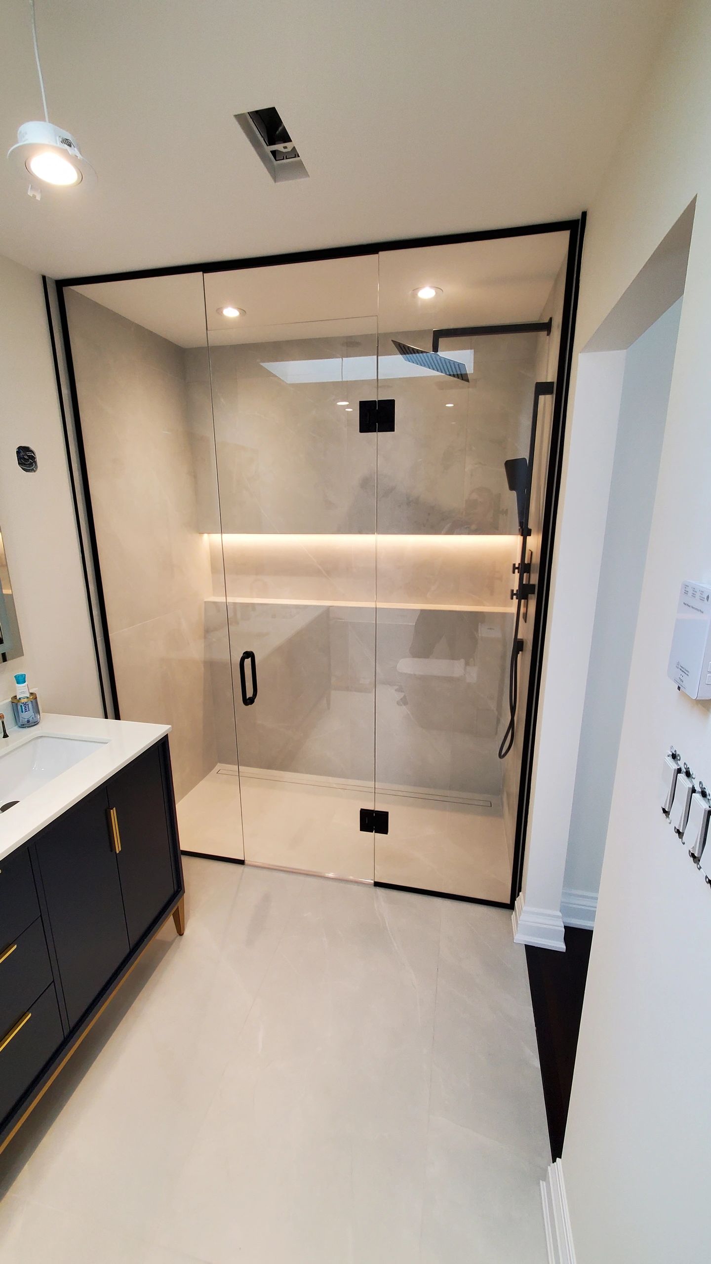 Inline Glass Enclosure