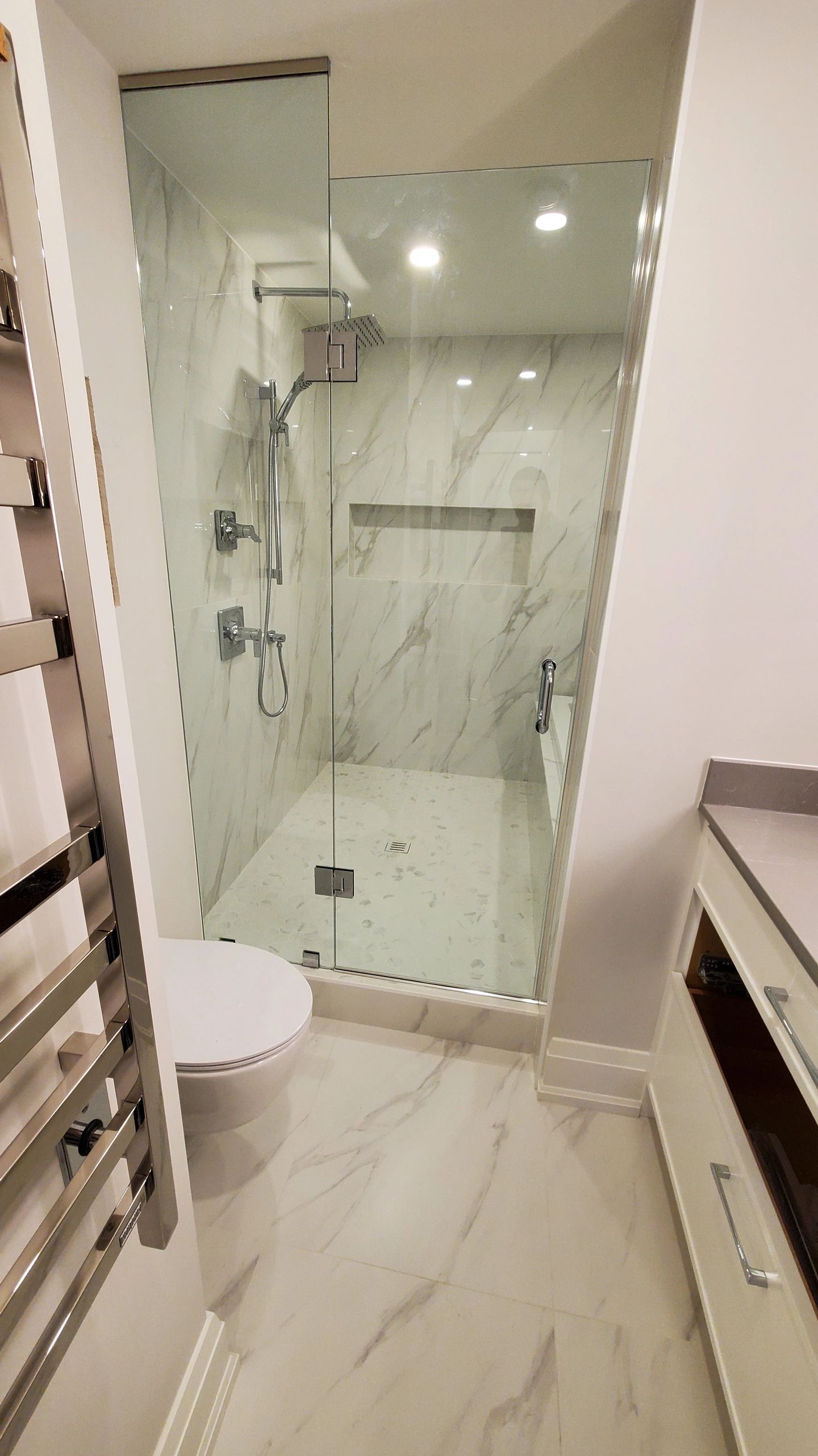 Inline Glass Enclosure