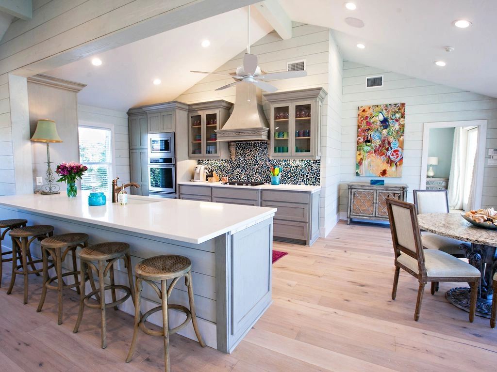 Wright Custom Cabinets - Kitchen Cabinets, Bathroom Cabinets