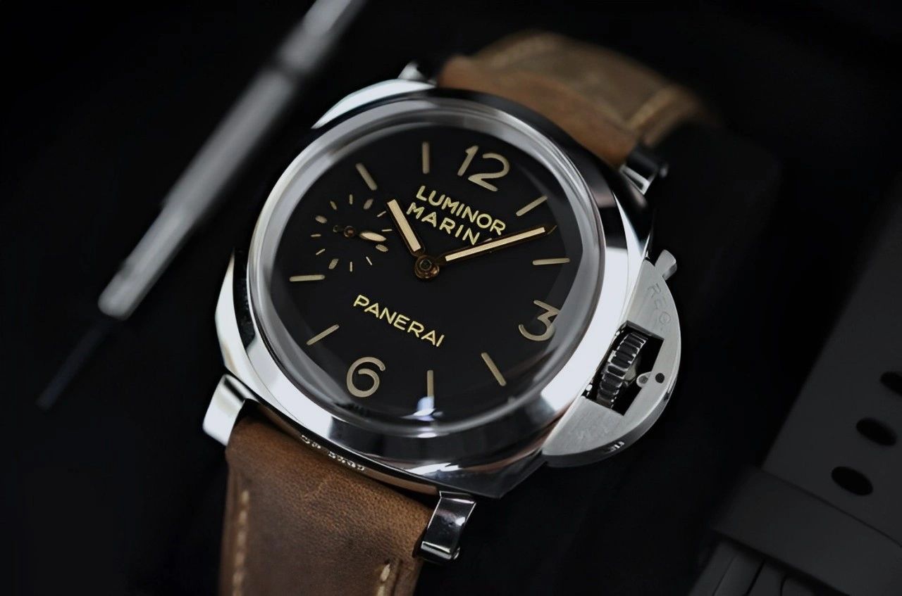 Understanding the Terminology: Common Watch Terms Explained