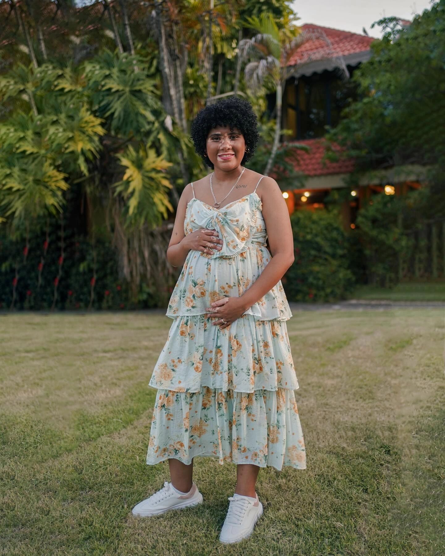 Lizzy Parra sorprende a sus “fans” con radiante foto embarazada