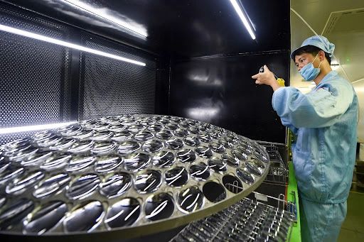 CHINA’S SPECIALIZED INDUSTRIAL CLUSTERS: EYEGLASSES IN DANYANG