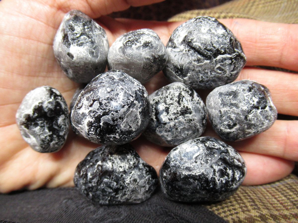 Jumbo "Apache Tears" Rough