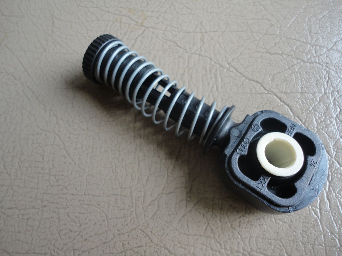 A4 GOLF JETTA NEW BEETLE SHIFT CABLE END 1J0 711 761 B