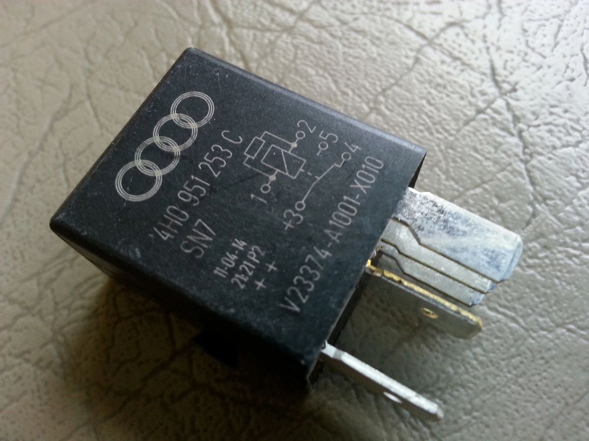 VW RELAY 7M0 951 253 C