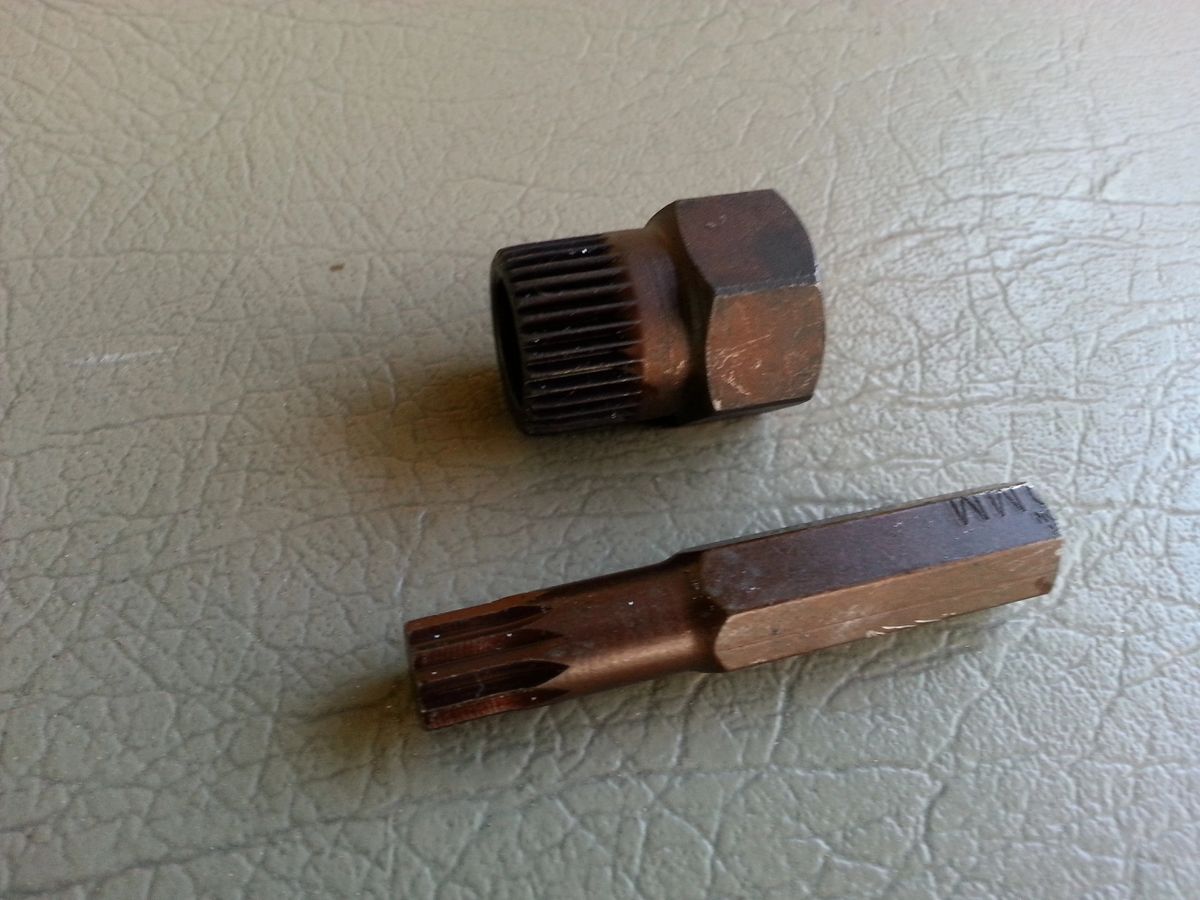 CLUTCHED ALTERNATOR PULLEY REMOVAL TOOL RENTAL