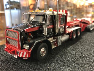 Jake's Die Cast Models - Die Cast Replicas and Automobilia