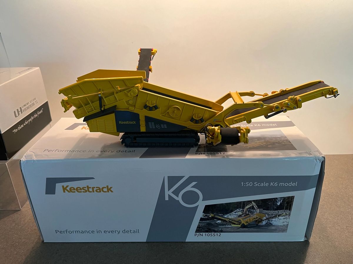 Keestrack K6 Heavy Duty Mobile Screener 1:50 scale