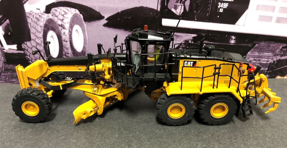 Caterpillar 18M3 Motor Grader High Line 1:50 Diecast Masters "LAST ONE ...