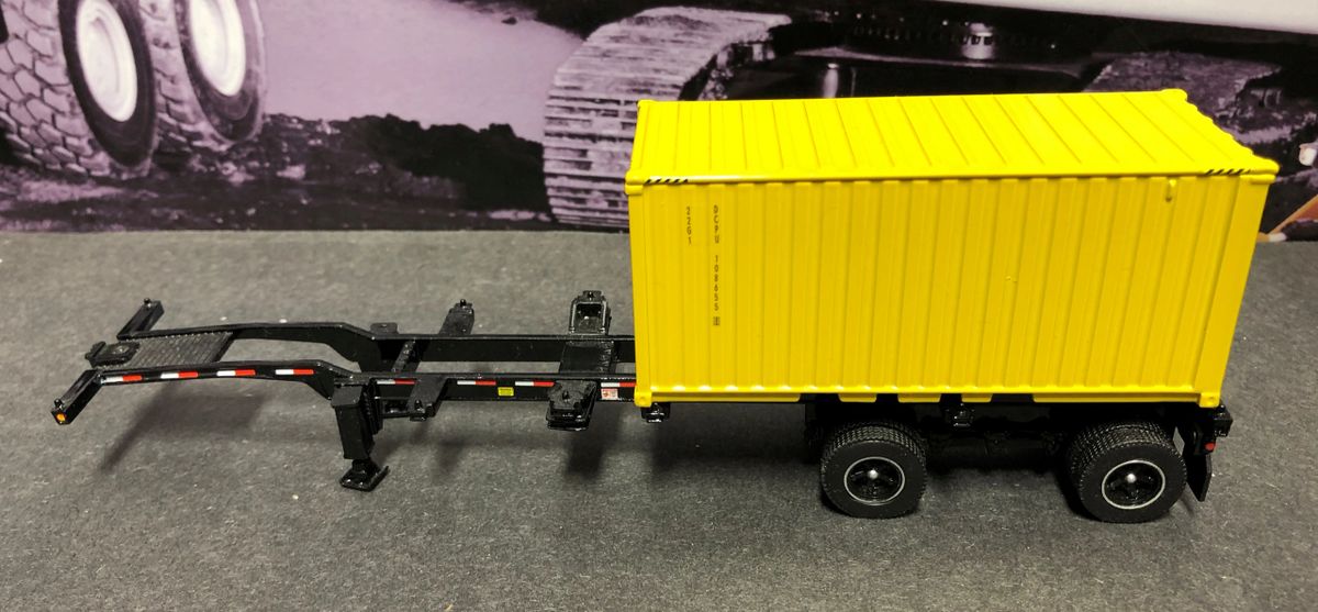 Tandem container trailer with one container DCP 1:64