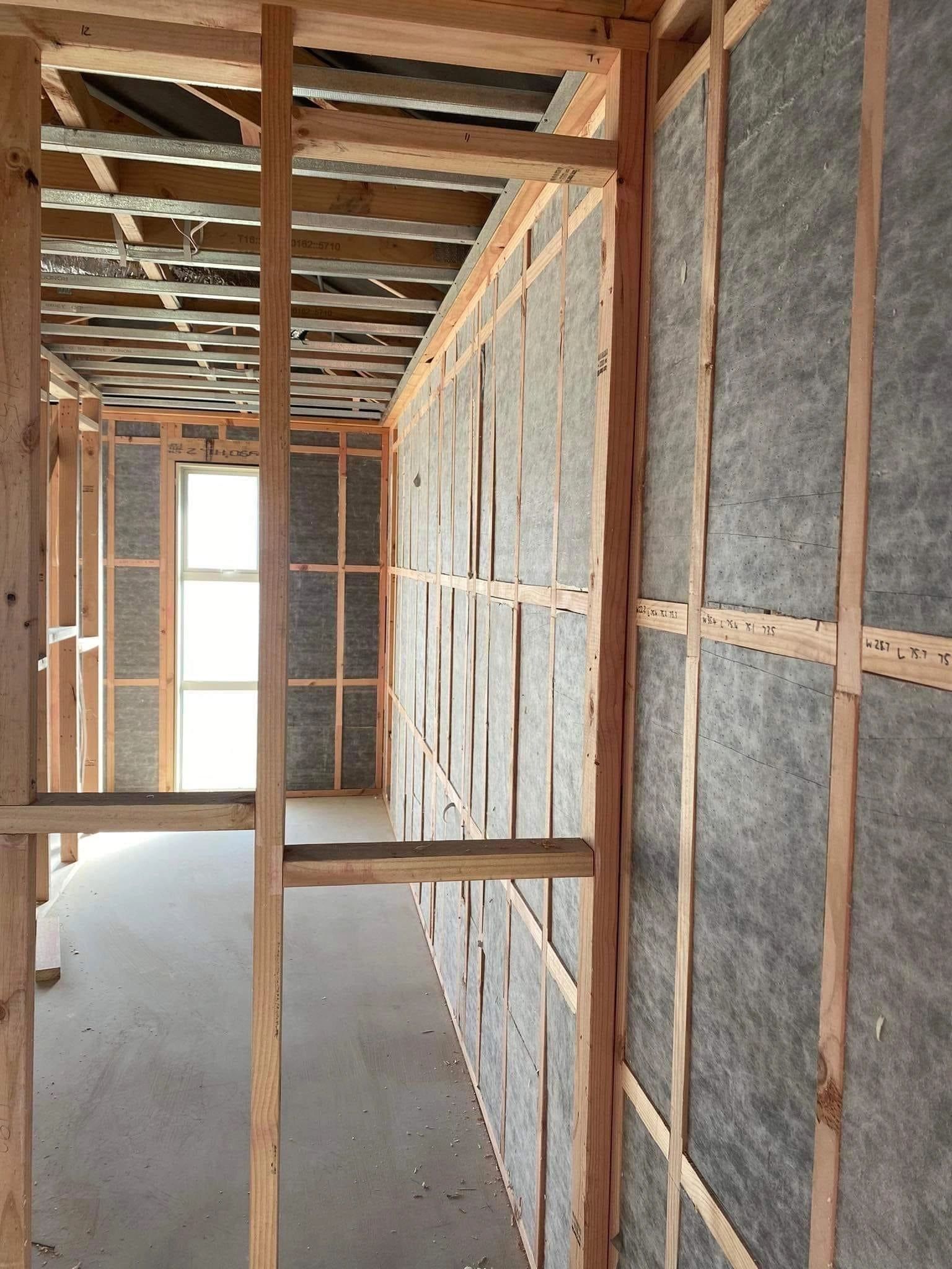 INSULATED PRECAST SYSTEM