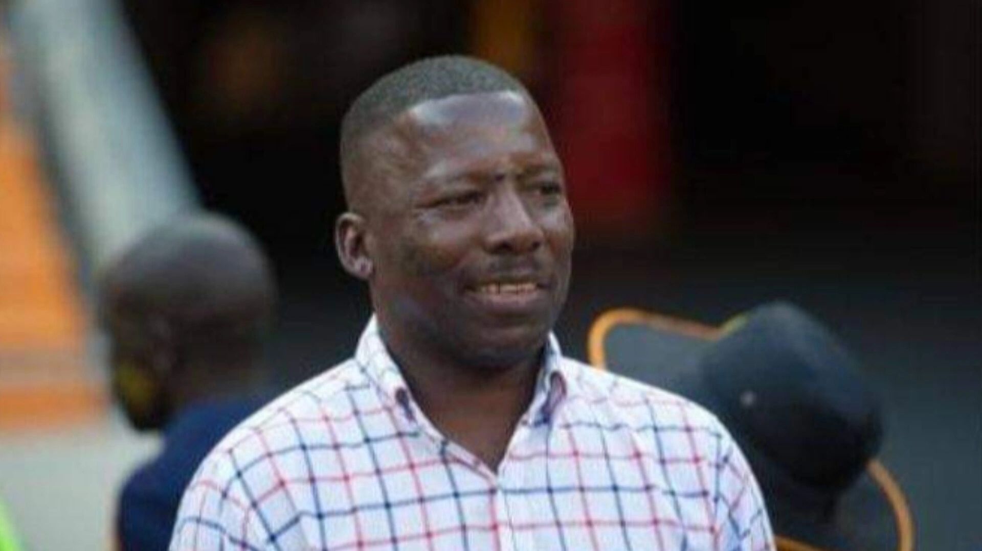 Kaizer Chiefs legend Ntsie Maphike earns his LLB degree.