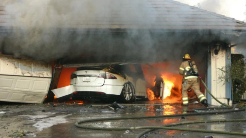 EV Fires: What Firefighters and Emergency Responders Need to Know