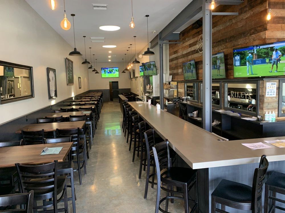 Riley's On 2nd Street