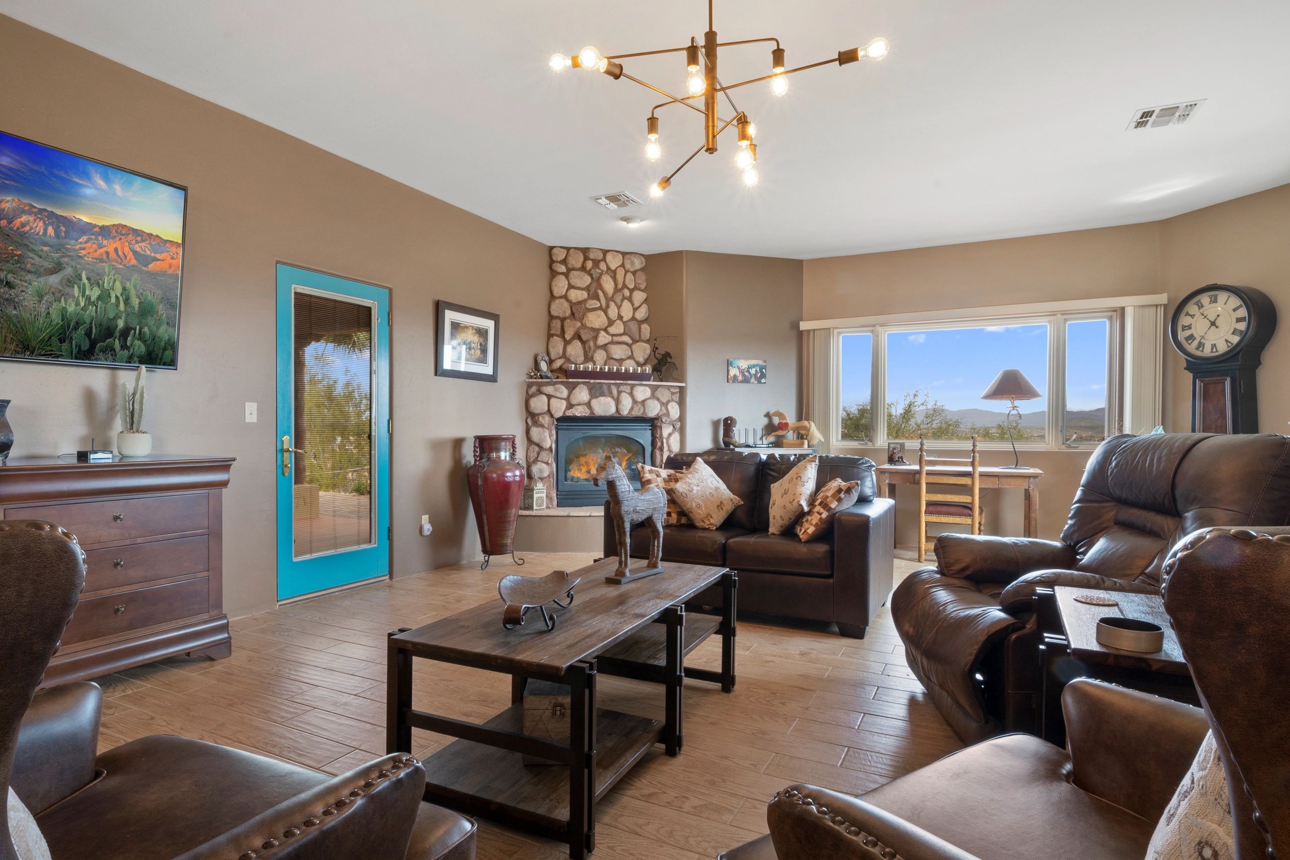 Star Ranch Lodging - Bed & Breakfast, RV Spaces & Horse Pens