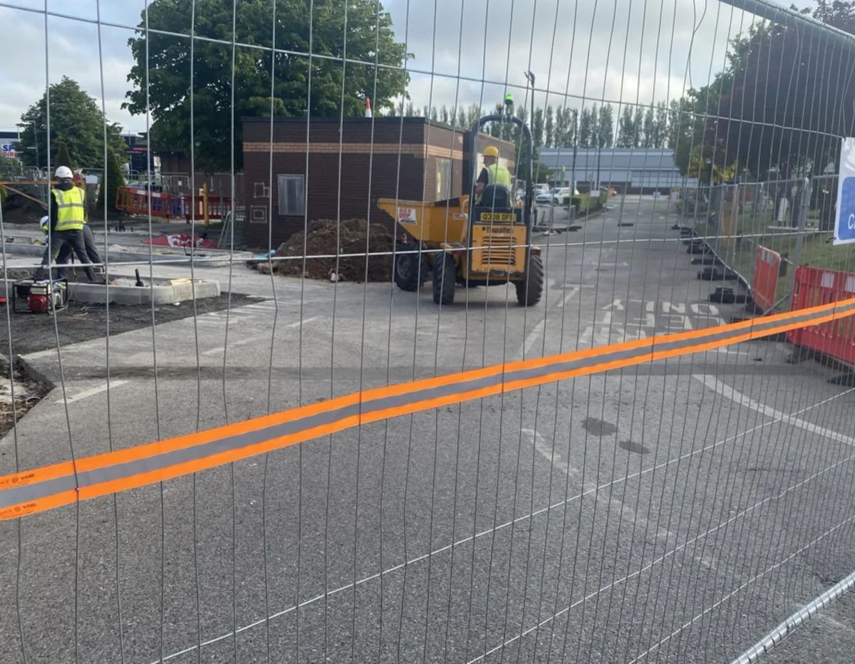 Reflective Site Fence Strip (3.5m) FENCE WEBB