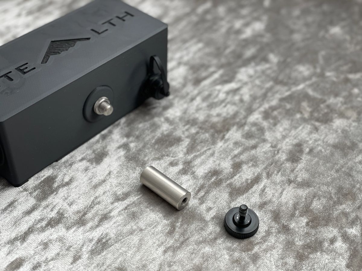 HUB Multi-Fit Adapter, use with any tripod and bankstick/ stormpole