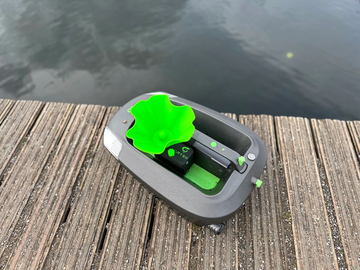 VORTEX BAIT SPREADER