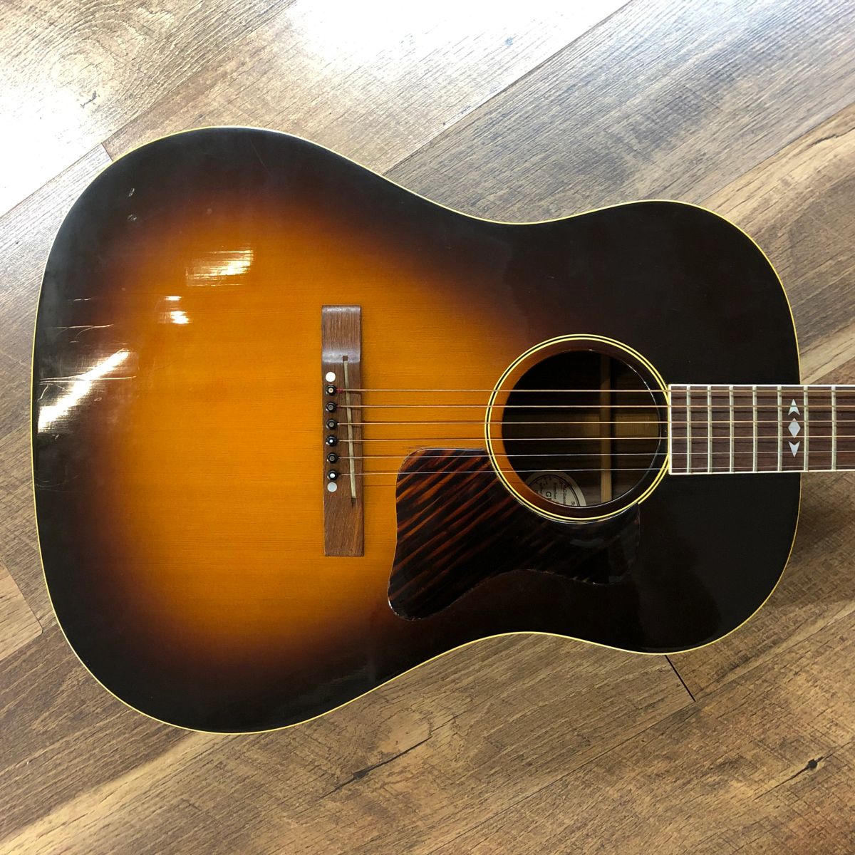 1992 Gibson AJ Advanced Jumbo Reissue Gloss Sunburst Finish Acoustic ...