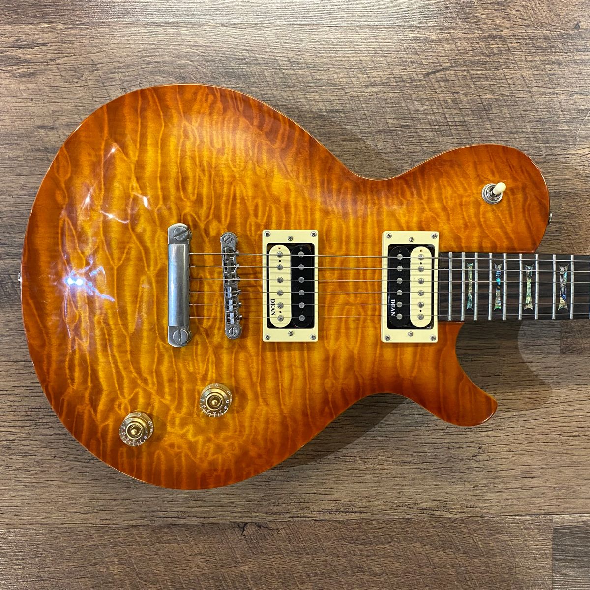 2006 Dean EVO Special Select Quilt-Top Gloss Amber Burst Finish ...