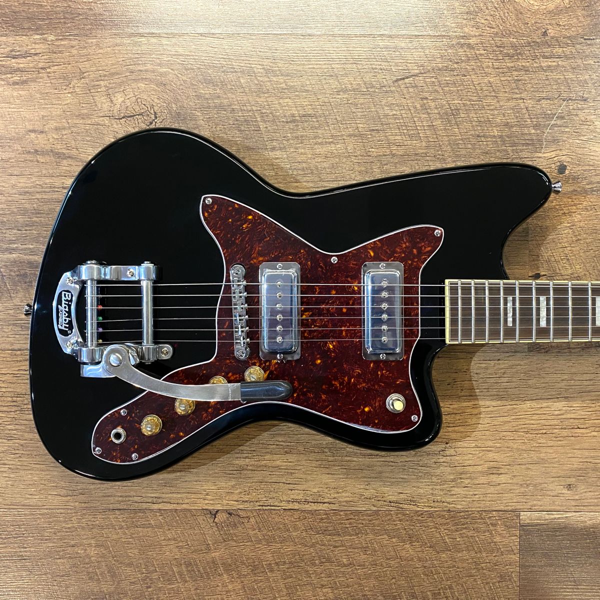 Silvertone Classic 1478-BK Reissue Gloss Black Finish Offset Double ...